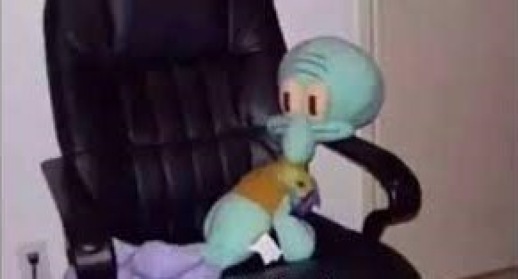 Squidward on a Chair: Remastered para ROBLOX - Jogo Download