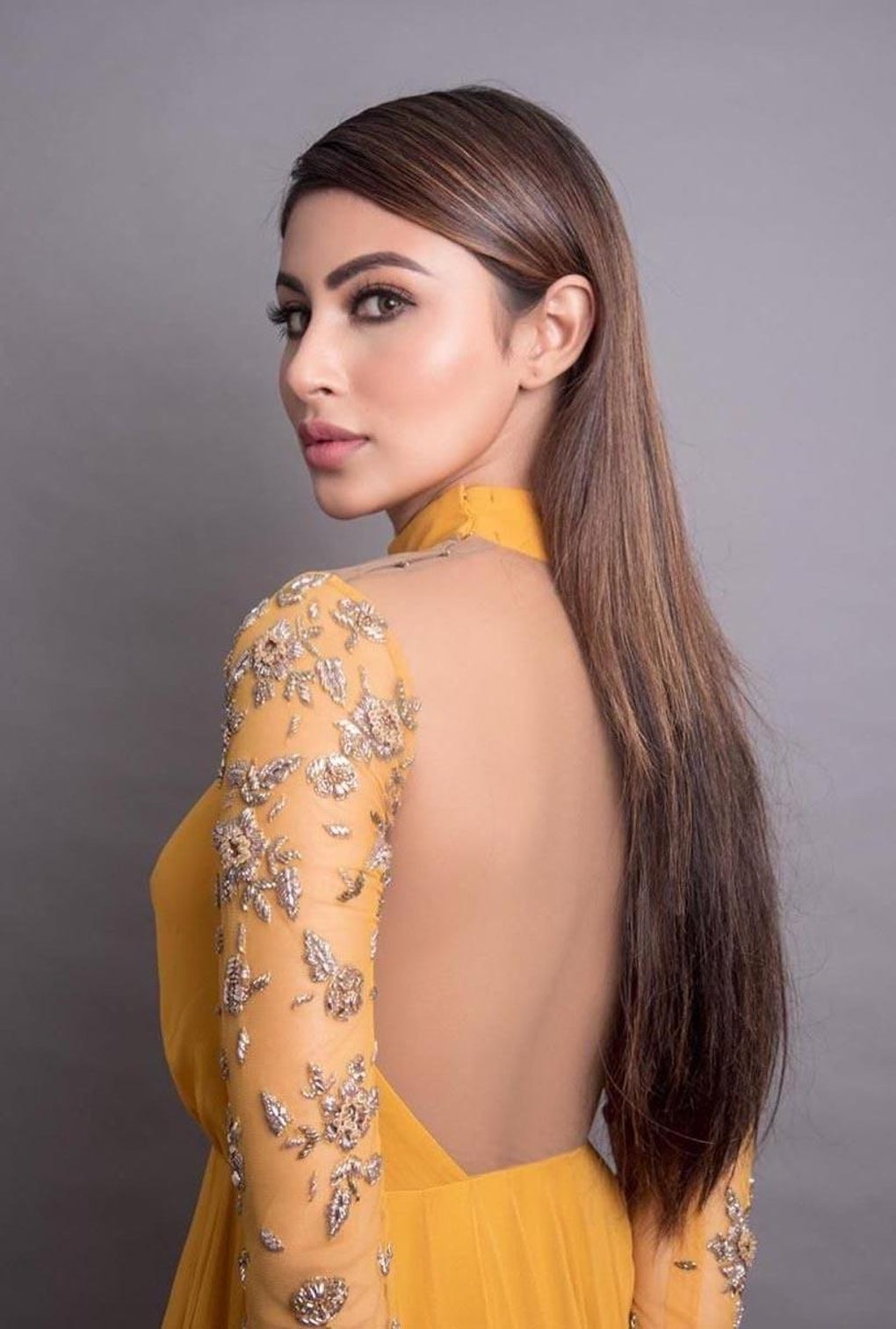 Mouni Roy Wallpapers HD for Android - Download